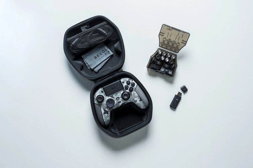 Купити Геймпад Nacon Revolution 5 Pro Arctic Camo 572467 в інтернет ...